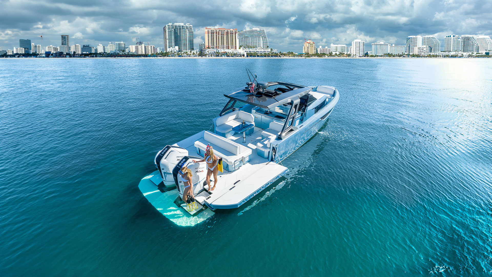 Donzi Marine Launches New Apparel And Accessories – KGVQD